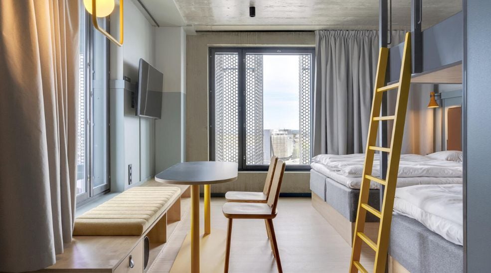 Hotelli Vantaalla | Comfort Hotel® Helsinki Airport | Strawberry